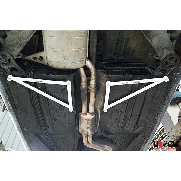 Ultra Racing Mercedes S Class (W126) Rear Lower Brace URRS6-2093P